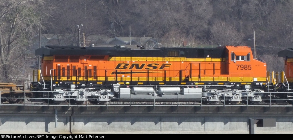 BNSF 7985